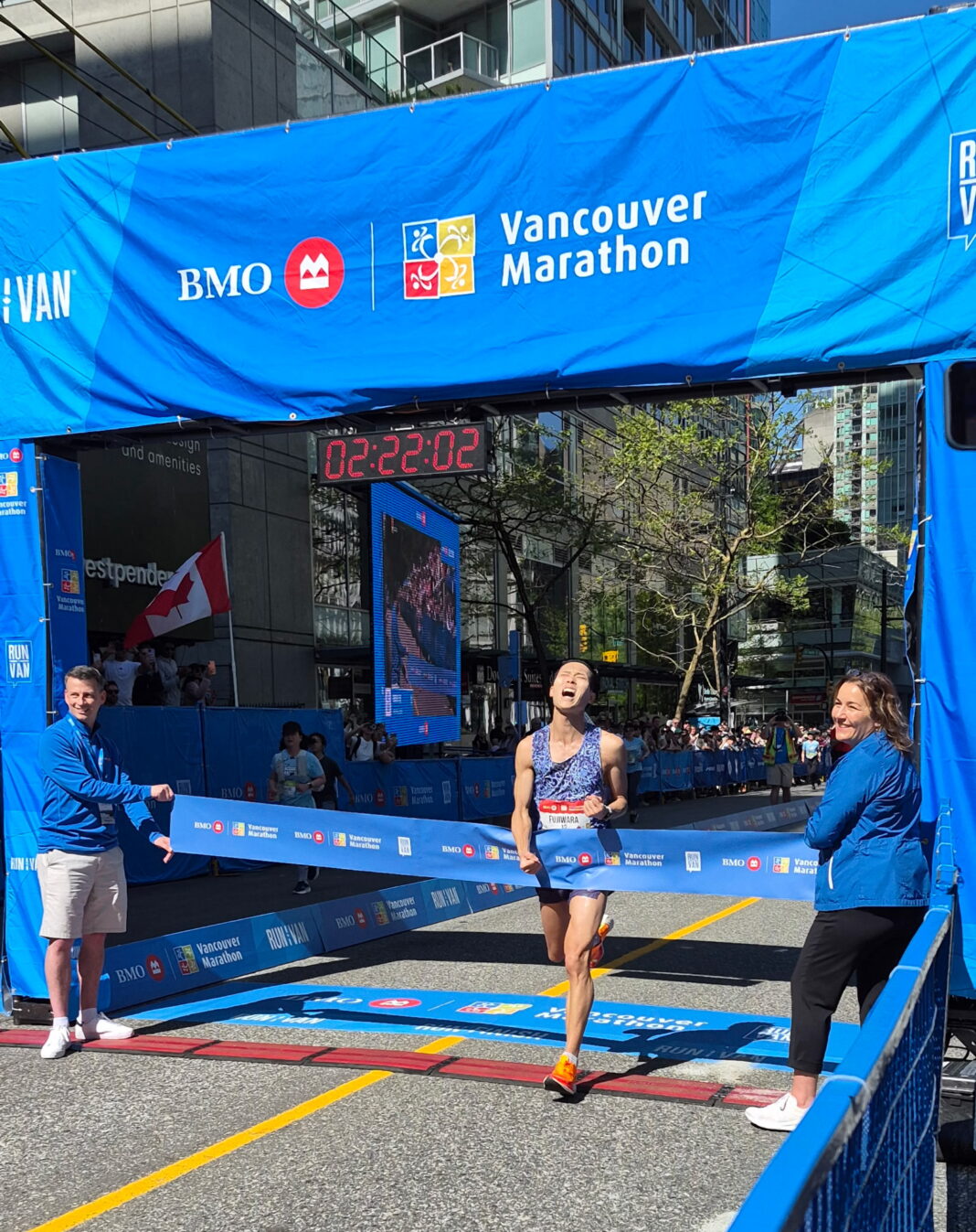 Fujiwara Kosuke and Mikky Keetels win BMO Vancouver Marathon Fujiwara ...