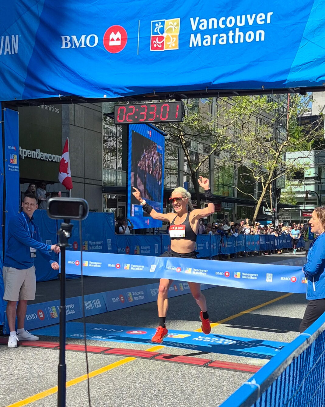 Fujiwara Kosuke and Mikky Keetels win BMO Vancouver Marathon Fujiwara ...